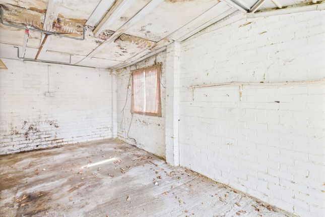 Stuart Close, Worthing BN11, 2 bedroom semi-detached bungalow for sale ...