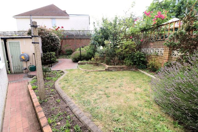 Frinsted Road, Erith, Kent DA8, 3 bedroom semi-detached house for sale ...