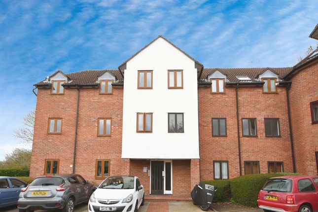 Mill Court, Braintree CM7, 2 bedroom flat for sale - 66760856 ...
