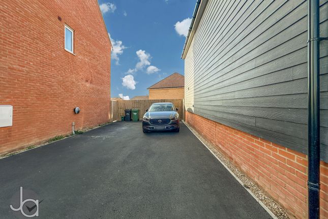 Cedar Way, Feering, Colchester CO5, 3 bedroom detached house for sale ...