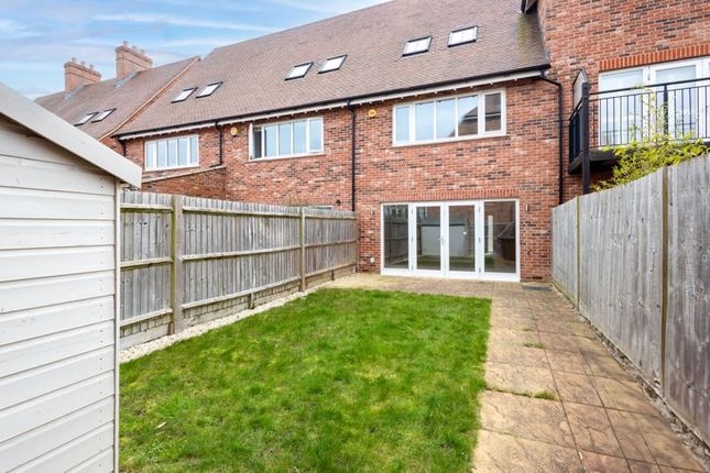 Henry Darlot Drive, Inglis Barracks, London NW7, 3 bedroom property to ...