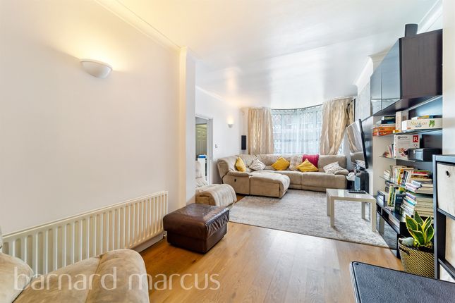 Elizabeth Way, Hanworth Park, Feltham TW13, 3 bedroom detached house ...