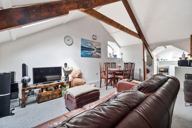 Flat 9, 22 Fore Street, Hayle, Cornwall TR27, 3 bedroom flat for sale ...