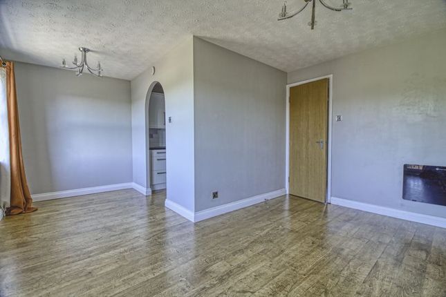 2 bed flat for sale in Lealholme Court, Howdale Road, Sutton-On-Hull ...