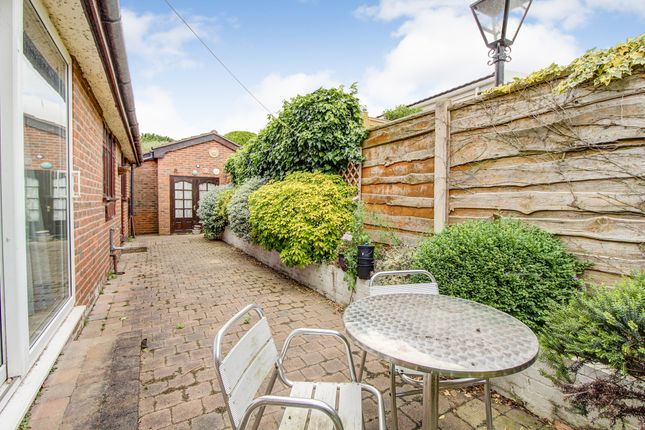 Mere Lane, Pickmere, Knutsford WA16, 3 bedroom detached house for sale ...