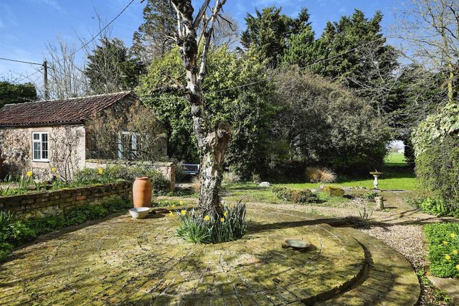 Chequers Road, Wretton, King's Lynn PE33, 3 bedroom link-detached house ...