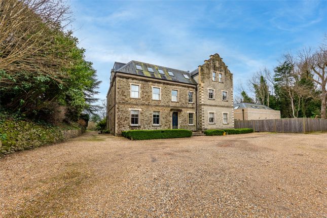 Castle Square, Bletchingley, Surrey RH1, 2 bedroom flat for sale ...
