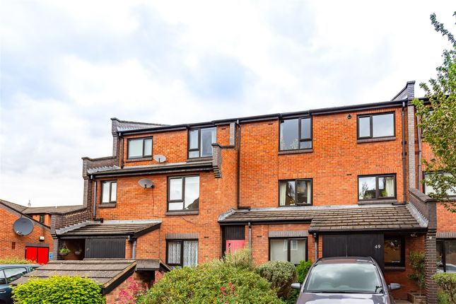 Scotts Road, London W12, 1 bedroom flat to rent - 48066379 | PrimeLocation