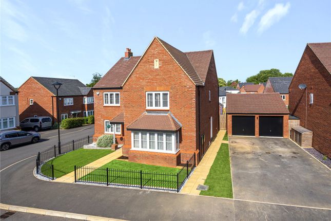 Champions Field Way, Flore, Northampton, Northamptonshire NN7, 4 ...