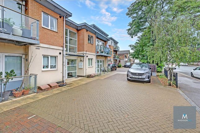 Cranbrook Road, Ilford, Greater London IG6, 2 bedroom flat for sale ...