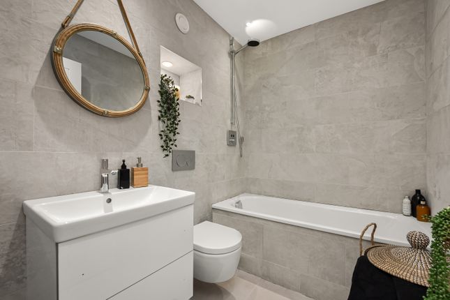 Thrale Road, London SW16, 3 bedroom end terrace house for sale ...