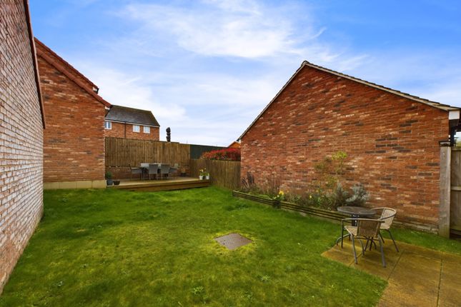 31 Begy Gardens, Greetham, Oakham LE15, 4 bedroom detached house for ...
