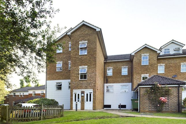 Old Mill Place, Wraysbury, Staines-Upon-Thames, Berkshire TW19, 2 ...