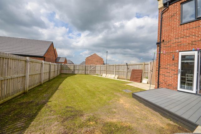 Burnview Court, Callerton, Newcastle Upon Tyne NE5, 3 bedroom end ...