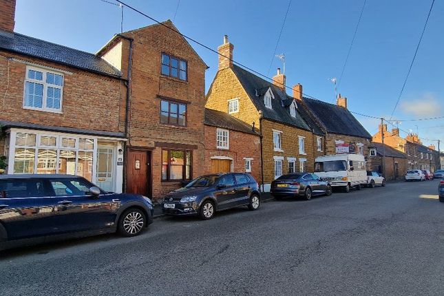 Houses for Sale in Weedon Bec Primary School, Northamptonshire, NN7 ...