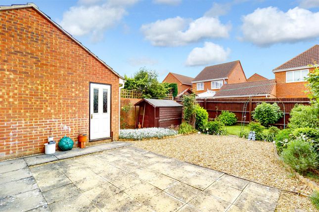 Cornwall Grove Bletchley Milton Keynes Mk3 3 Bedroom Link Detached