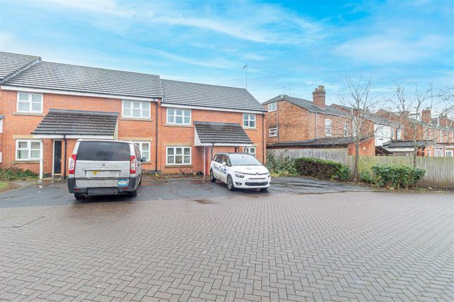 Sawmill Close, Worcester WR5, 2 bedroom property for sale - 69512015 ...