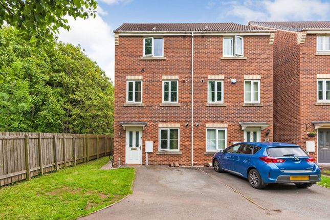 Oakland Way, Nottingham NG8, 4 bedroom town house for sale - 61649455 ...