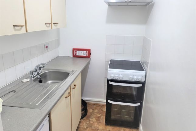 Sandhurst Place, Leeds LS8, studio to rent - 47805542 | PrimeLocation