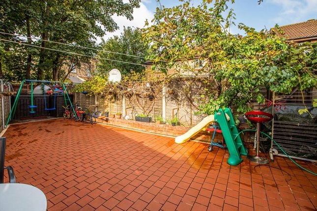 Turnstone Close, London E13, 4 bedroom semi-detached house for sale ...