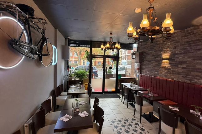 High Road, London N12, restaurant/cafe for sale - 69686013 | PrimeLocation