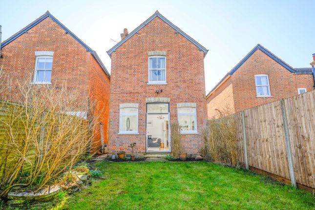 Oakdale Road, Weybridge KT13, 3 bedroom detached house for sale ...