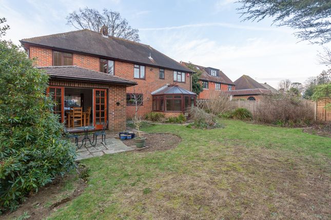 Houses for Sale in Horley, Surrey - Horley, Surrey Houses to Buy ...