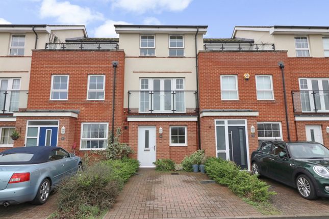 Homes For Sale In Billington Gardens Hedge End Southampton So30 Buy