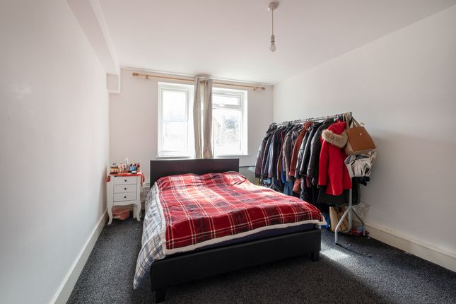 Beechcroft Close, Valley Road, Streatham SW16, 2 bedroom flat for sale ...