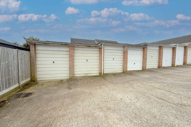 Edmonds Drive, Stevenage, Hertfordshire SG2, 2 bedroom terraced house ...