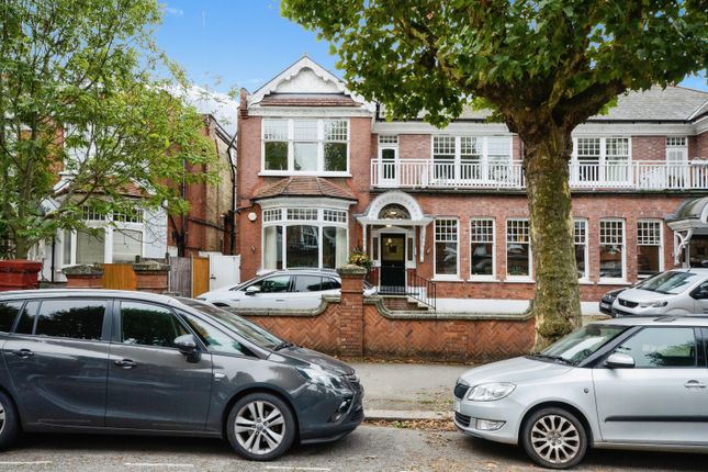 53-55 Queens Avenue, London N10, 3 bedroom flat for sale - 65721443 ...