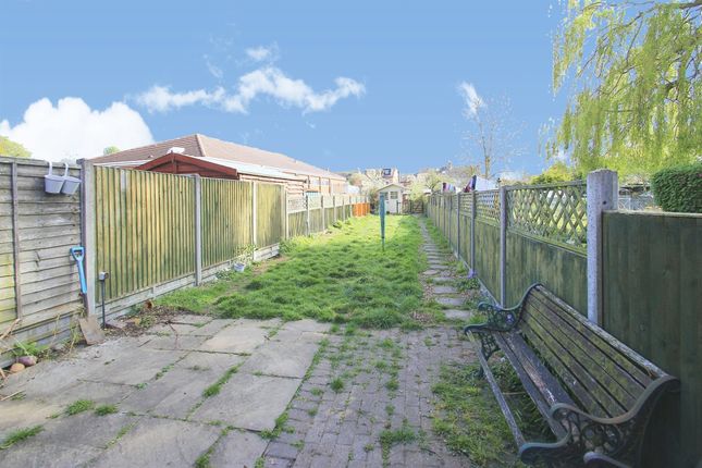 Margetts Road Kempston Bedford Mk42 3 Bedroom Semi Detached House