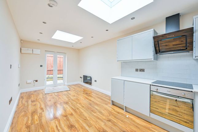 Mitcham Lane, Streatham SW16, 2 bedroom flat for sale - 64245972 ...