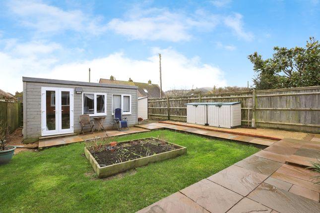 Broad Road, Willingdon, Eastbourne BN20, 3 bedroom detached bungalow ...