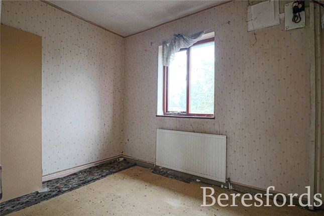 South End Road, Rainham RM13, 3 bedroom terraced house for sale ...