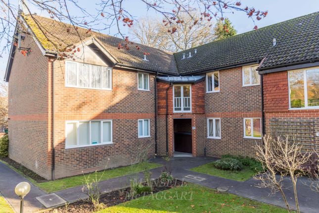 Hartfield Road, Oakwood Park Hartfield Road RH18, 2 bedroom property ...