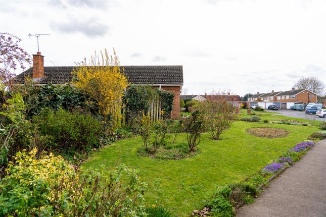 Woodlands, Chelmondiston, Ipswich IP9, 2 bedroom semi-detached bungalow ...