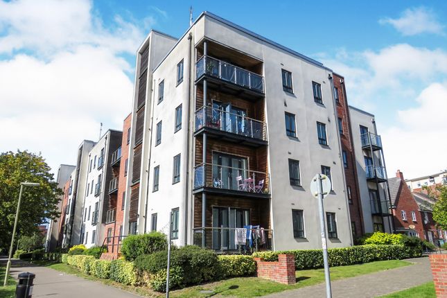 2 bed flat for sale in Sinclair Drive, Basingstoke RG21 - Zoopla