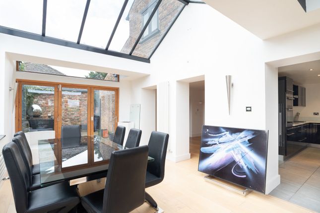 Starkey Castle Farm, Wouldham Road, Rochester, Kent ME1, 5 bedroom barn ...