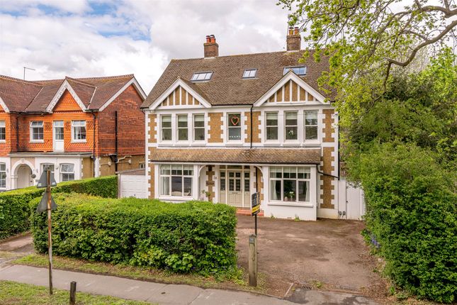 Houses for Sale in Horley, Surrey - Horley, Surrey Houses to Buy ...