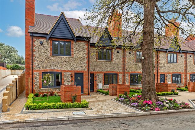 Chapel Croft, Chipperfield WD4, 4 bedroom terraced house for sale ...