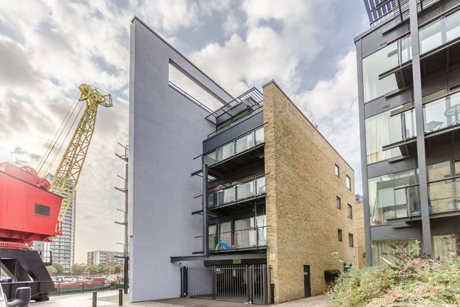 Boardwalk Place, Canary Wharf, London E14, 2 bedroom flat to rent ...