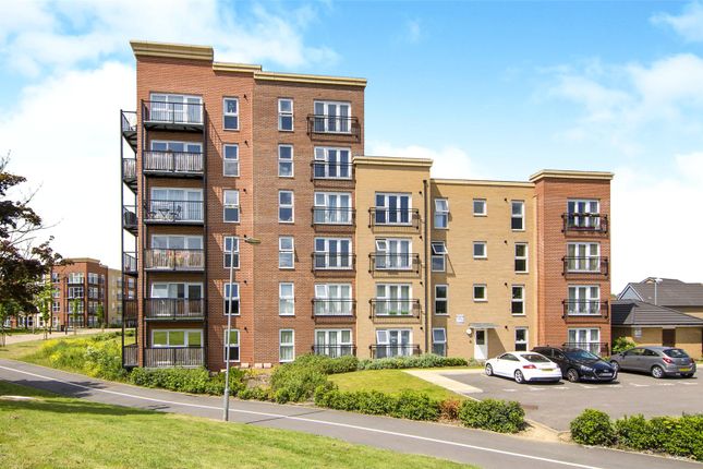 Blake Avenue, Basildon, Essex SS14, 2 bedroom flat for sale - 64546466 ...