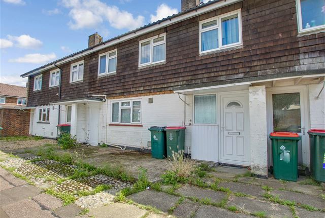 Wakehurst Drive, Crawley RH10, terraced house to rent - 59444907 ...