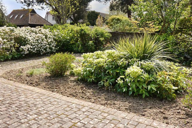 Sea Avenue, Rustington, Littlehampton BN16, 4 bedroom detached house ...