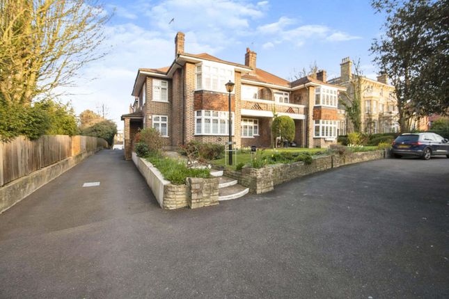 Putney Hill, London SW15, 3 bedroom flat for sale - 61149148 ...