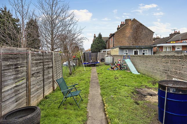 Marsh Road, Luton, Bedfordshire LU3, 3 bedroom semi-detached house for ...