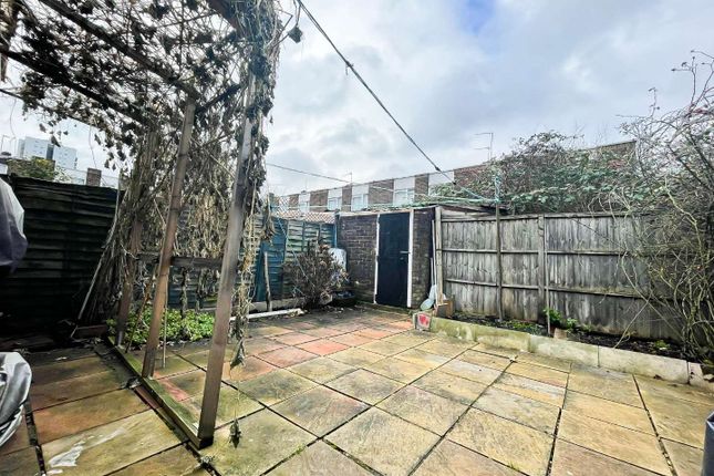 Manor Grove, Peckham, London SE15, 2 bedroom terraced house to rent ...