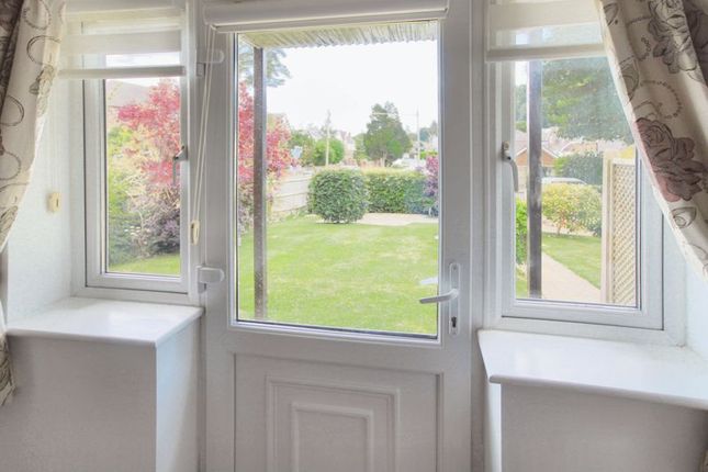 Holmer Green Road, Hazlemere, High Wycombe HP15, 2 bedroom flat for ...