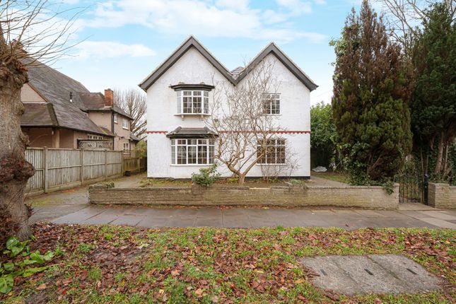 High View, Pinner, Middlesex HA5, 4 bedroom detached house for sale ...